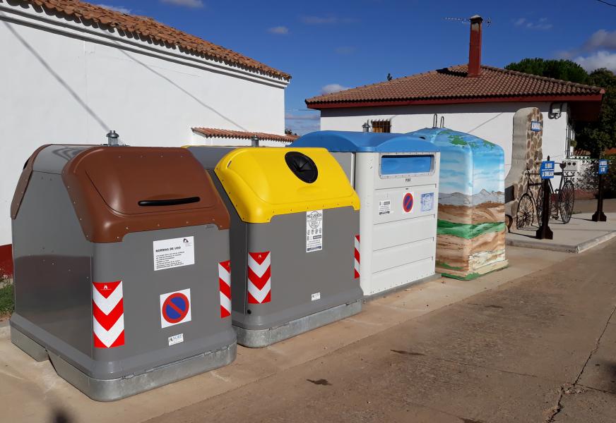 Nuevos contenedores de RSU de carga bilateral para "Fracción resto" y ...